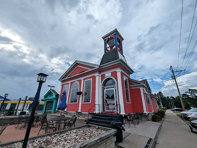 Holy bratwurst, Batman! This little red schoolhouse of flavor is serving up lessons in Wisconsin cuisine 101.