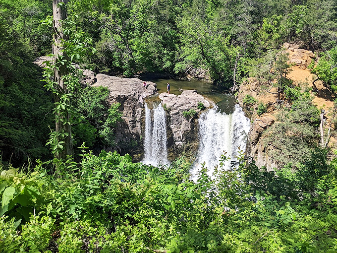 Ramsey Falls: where Mother Nature flexes her landscaping skills. Warning: may cause spontaneous "oohs" and "aahs".