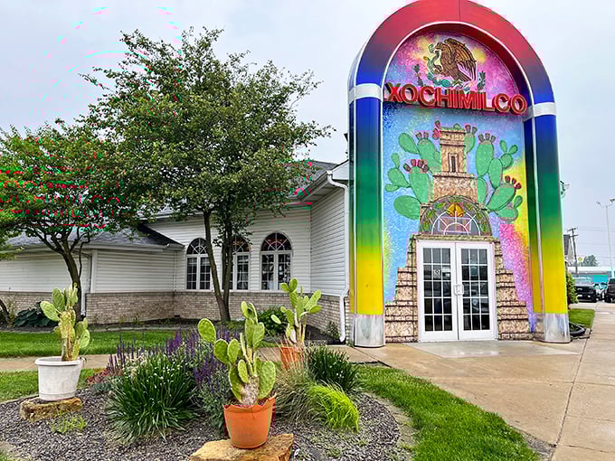 Holy guacamole! Xochimilco's entrance is so colorful, it makes rainbows jealous. Your taste buds are in for a technicolor treat! Photo credit: Bethany Spear