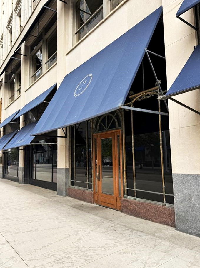 Zelo's sleek blue awnings say "fancy," but the vibe inside says "come as you are." Italian cuisine's cool cousin.
