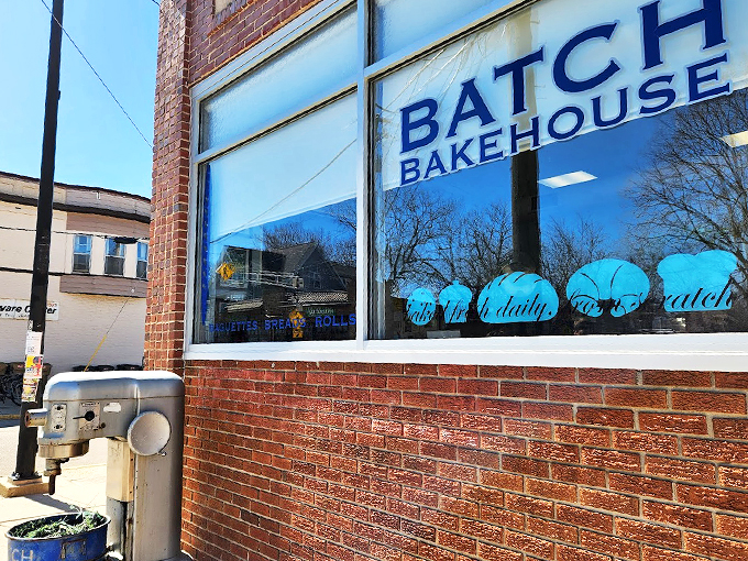 Window shopping never looked so delicious. It's like a museum of carbs &ndash; admire, then devour!