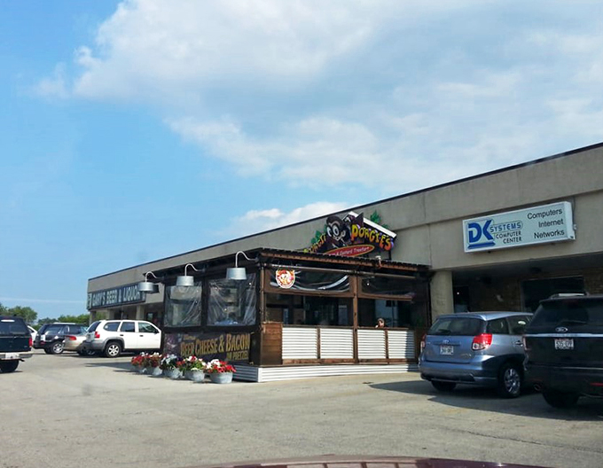 Georgie Porgie's outdoor seating: Where nature and nurture combine. Enjoy your custard under the sun, just like Mother Nature intended.