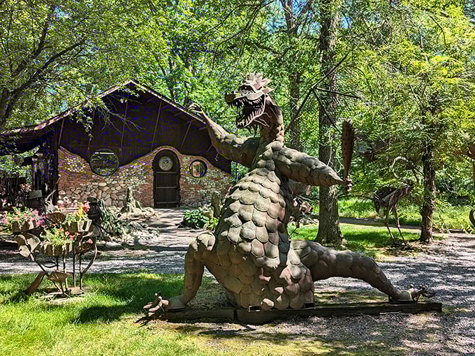 Who knew extinction could be so stylish? These mechanical beasts are ready for their steampunk safari close-up.