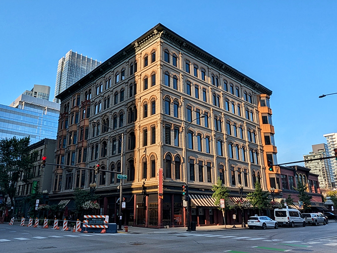Family-style dining gets a glow-up! This Little Italy in the heart of Chicago serves up comfort food that'll make you want to hug your plate.