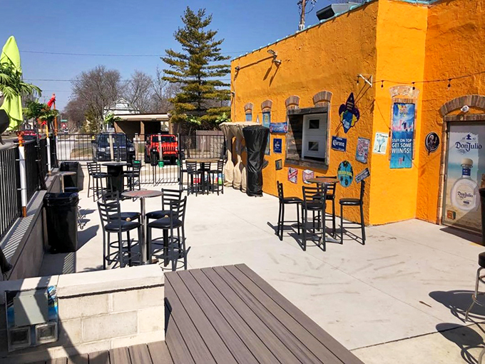 Where the drinks flow and the good times overflow. Green Bay's answer to cozy waterfront imbibing.