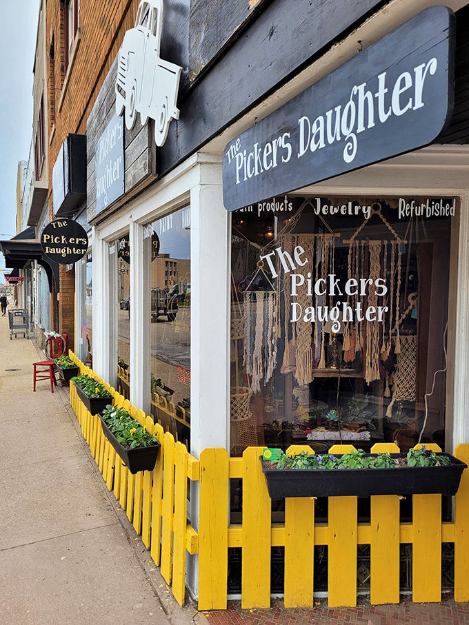 Shabby chic paradise alert! From delicate jewelry to rusty farm tools, this shop proves that everything old can be new again.