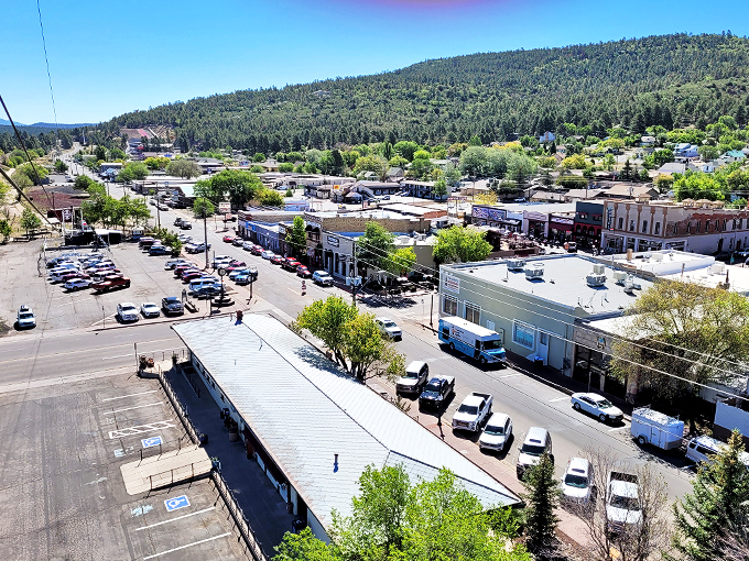 Small-town charm with a side of natural wonder &ndash; Williams serves up the best of both worlds.