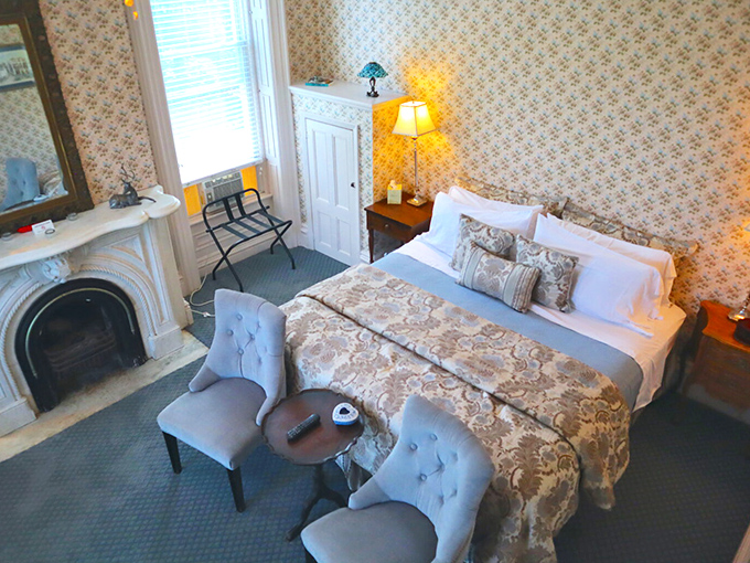 One room to rule them all. This cozy nook is more precious than any ring, and far more comfortable than a hobbit hole.