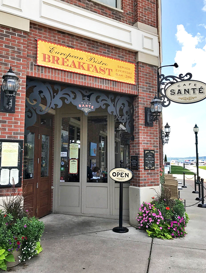 Welcome to Cafe Sant&eacute;, where European charm meets Midwest hospitality. It's like finding a little Parisian bistro in the heart of Michigan!