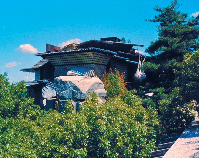 Wonderfully weird and weirdly wonderful! It's like Alice's Wonderland got a Midwest makeover.