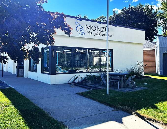 Sleek, chic, and oh-so-sweet! Monzu Bakery is where modern design meets timeless flavor. It's the iPhone of pastry shops.