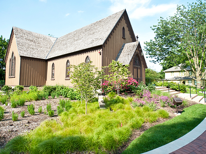 Step back in time, but keep your smartphone handy! Naper Settlement blends yesteryear charm with today's appetite for adventure.