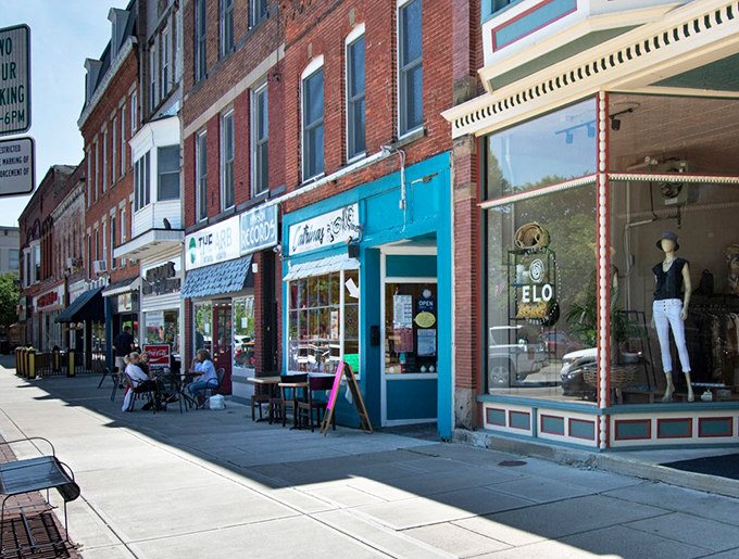 Oberlin's streets are as colorful as its liberal arts curriculum. It's like Berkeley decided to take a Midwest vacation.