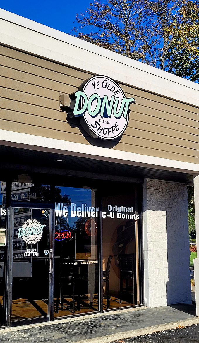 Ye Olde Donut Shoppe: "Holy doughnut, Batman! This retro shop is proof that some things, like perfectly fried dough, never go out of style."