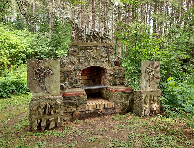 Concrete jungle of the quirky kind! These stoic figures are the strong, silent types of the art world.