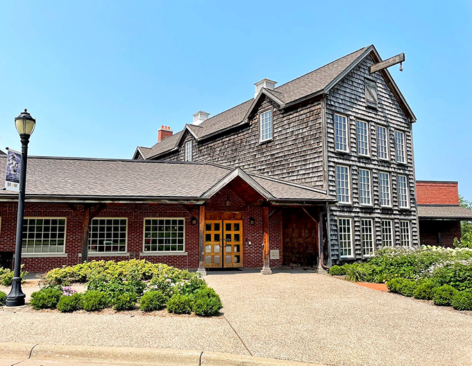 Who needs an ocean when you've got world-class marine art? This Winona gem is making waves in the art world.