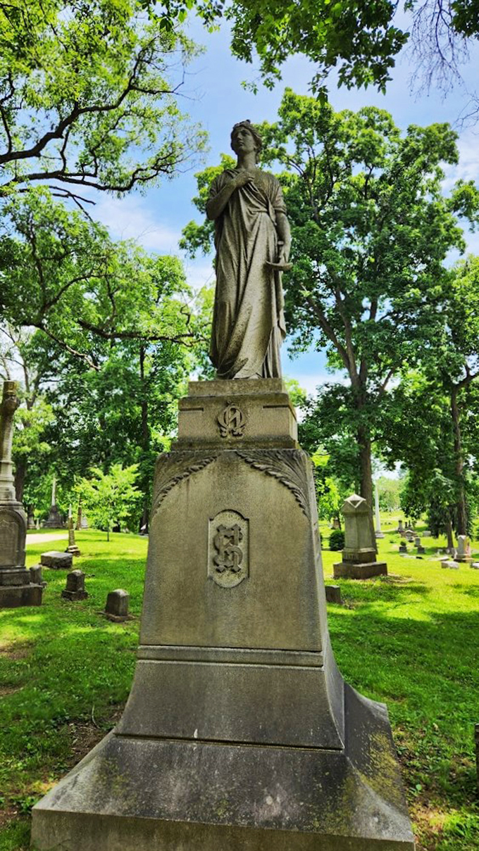 Is it just me, or does this statue look like it's about to break into 'Singing in the Rain'? Gene Kelly would be proud!