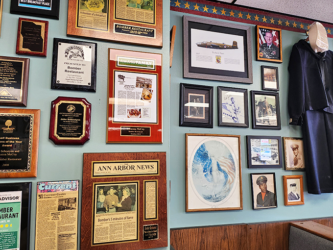 Rosie the Riveter would approve! This WWII-themed diner serves up nostalgia with a side of "we can do it" spirit.