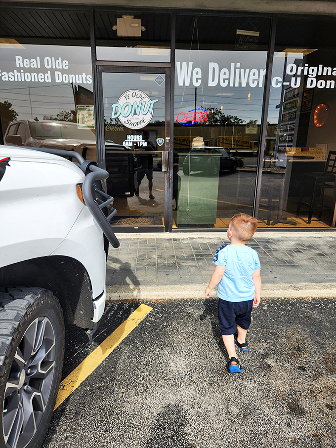 Ye Olde Donut Shoppe: "Donut worry, be happy! This classic joint serves up rings of joy that'll make you forget all about that 'low-carb' nonsense."
