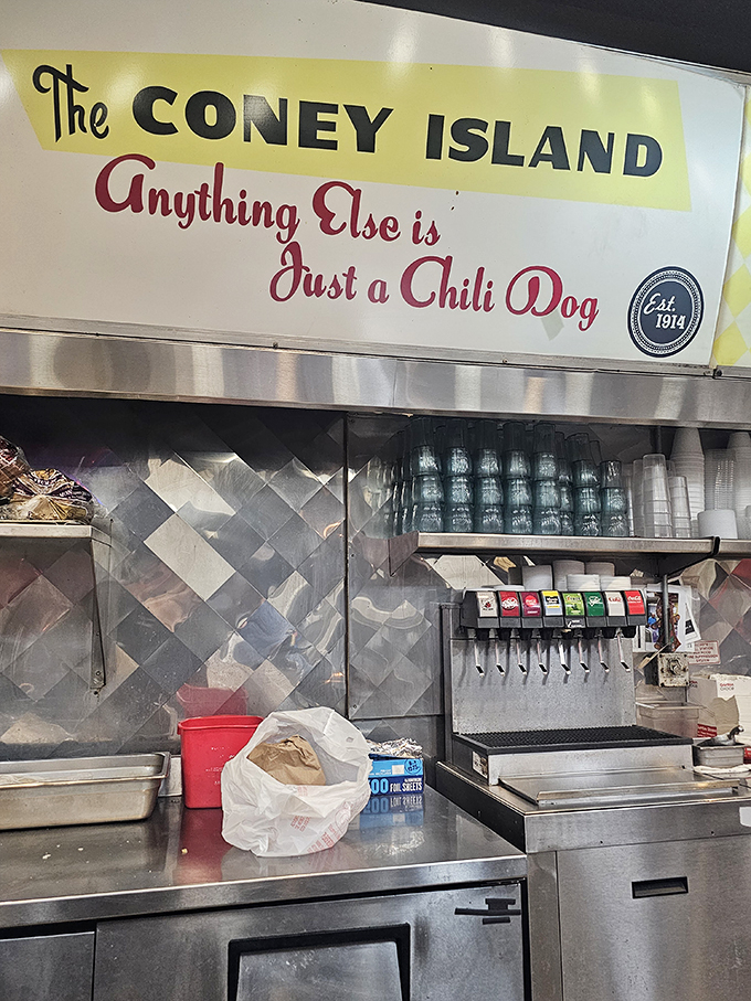 Thirst-quenching squad goals! These vibrant drinks are like a liquid rainbow, ready to brighten up your day one sip at a time.