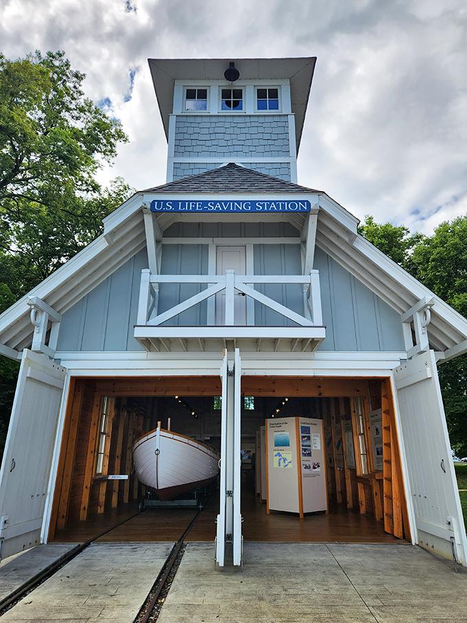 History buffs, rejoice! The Keeper's House Museum is packed with more maritime tales than an old sea captain's memoirs.