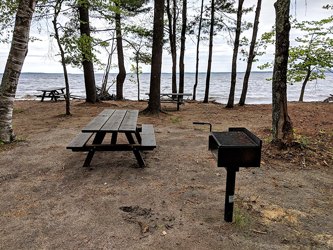 Dinner with a view: This lakeside grill station turns every meal into an al fresco celebration.