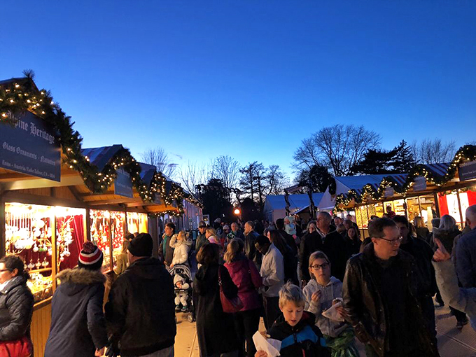 Crowd-pleasing Christmas! The Christkindlmarket draws merrymakers like moths to a festive flame. It's a people-watcher's paradise with a side of Gem&uuml;tlichkeit.