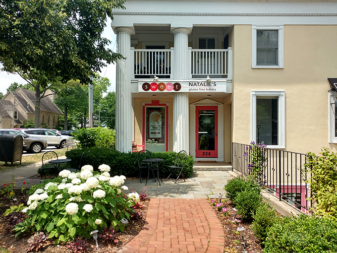 Baby Doll Bakery: "Cute as a button, sweet as pie! This dollhouse of delights serves up treats prettier than a Norman Rockwell painting."