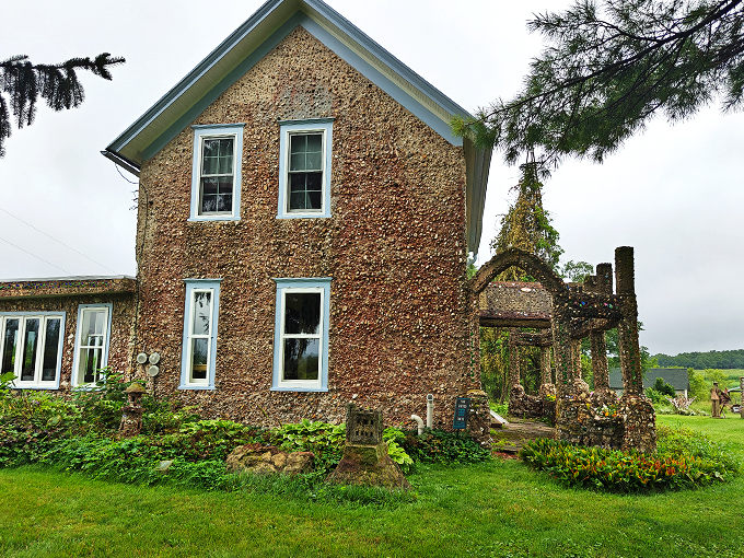 Concrete fever dream or artistic vision? At Grandview, the line blurs delightfully.