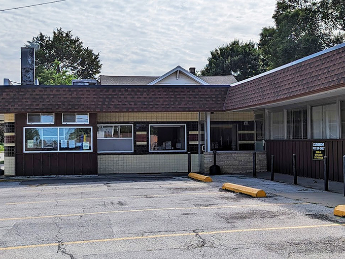 Where burgers meet history! This stone-clad tavern has been serving up Green Bay's favorite comfort food for generations. Photo credit: Rick Bain