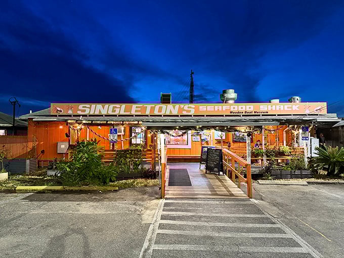 Singleton's Seafood Shack: Jacksonville's nautical treasure! It's so authentic, you half expect Long John Silver to be your waiter.
