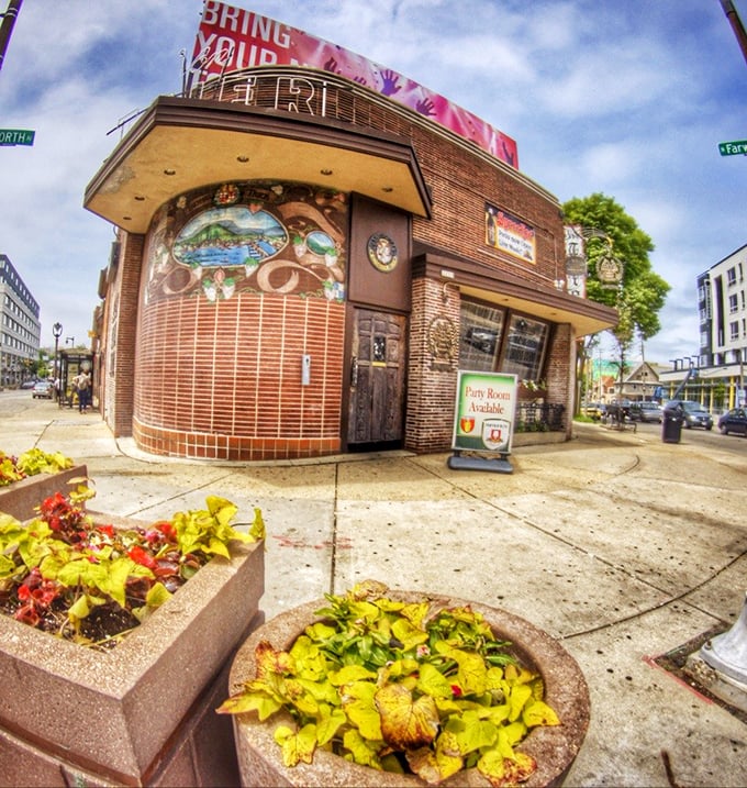 Where Milwaukee meets Munich! Step inside Von Trier and let the cozy ambiance transport you across the Atlantic.