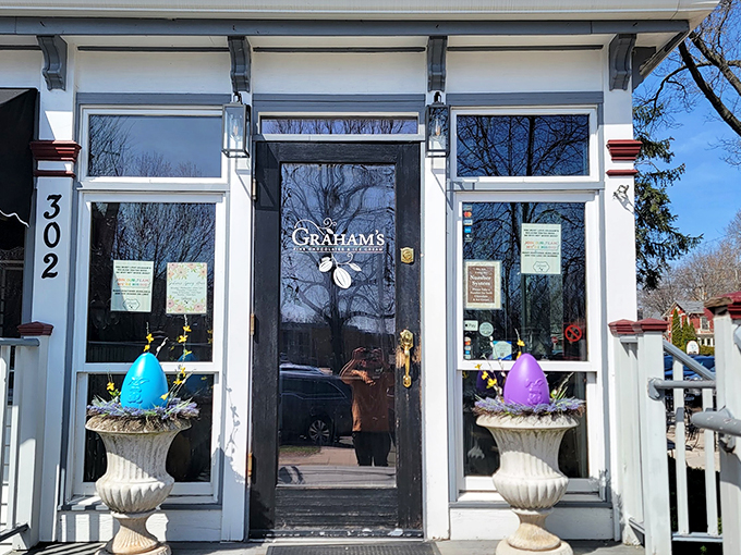 Ice cream flavors that'll make your taste buds do a happy dance, in a setting so charming it could star in its own Hallmark movie.