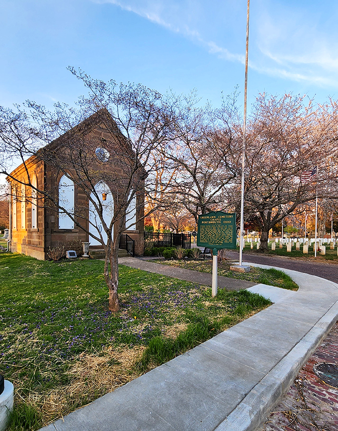 Who needs a green thumb when you've got a green lawn…and a picturesque chapel to boot? Talk about curb appeal!