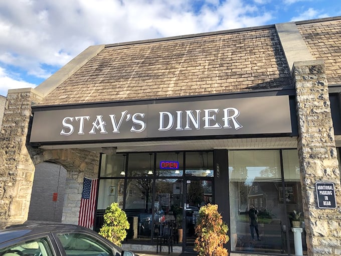 Simple sign, serious eats &ndash; Stav's is the superhero of diners, hiding its powers behind a mild-mannered exterior.