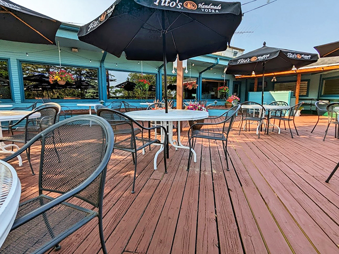 Step back in time to when supper clubs ruled and martinis were an art form. Beloit's swanky throwback.