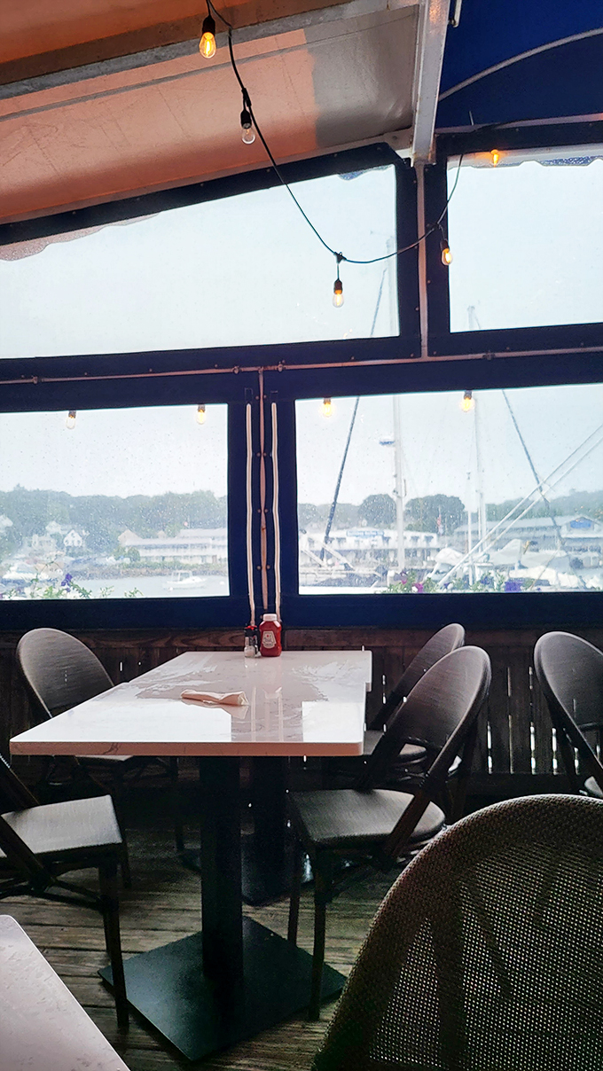 A table with a view? More like a view with a table! Dine here and you might forget to eat, lost in the mesmerizing dance of boats on the water.