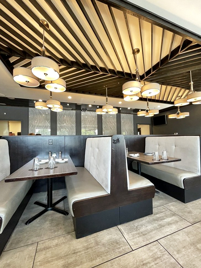 Cozy booths with drum lighting that makes everyone look like they're in a Nancy Meyers movie.