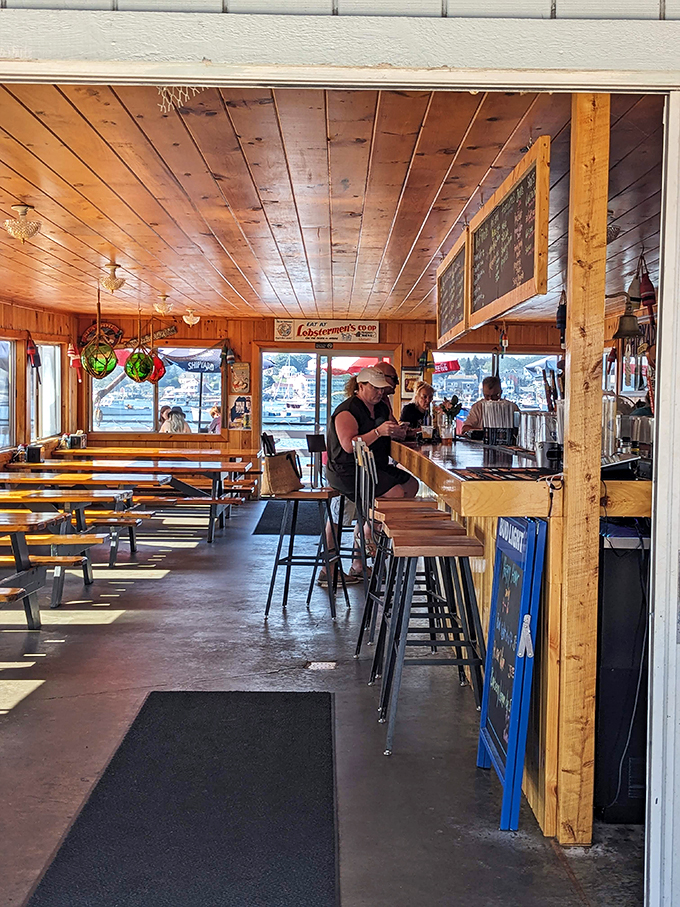 Pull up a chair at the "I can't believe I ate the whole lobster" support group. Don't worry, there's no judgment here – only seconds.