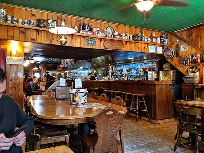 Interior Decor Old-school charm meets modern comfort in this wood-wrapped slice of Michigan hospitality.