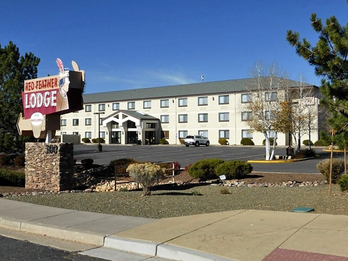 Tusayan's answer to the question, "Where can I rest my weary bones after a day of canyon-gazing?"