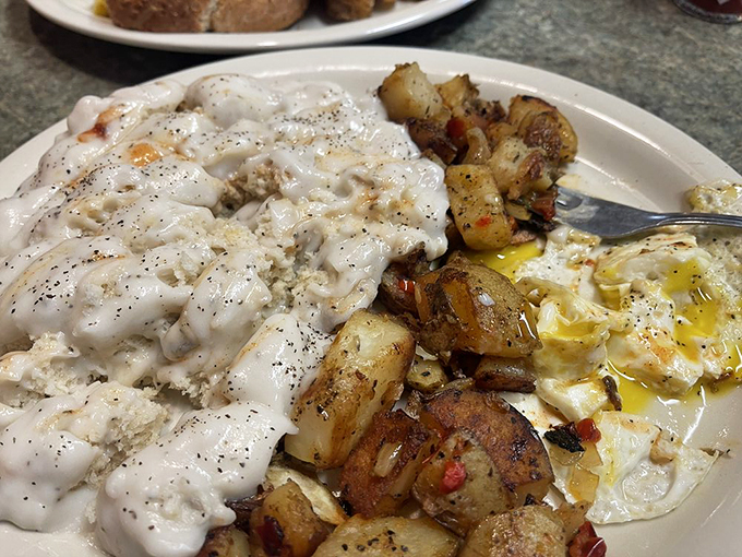 Size doesn't always matter! This mini combo packs a flavorful punch, proving good things come in small packages &ndash; just like Danny DeVito. Photo credit: Rich E.