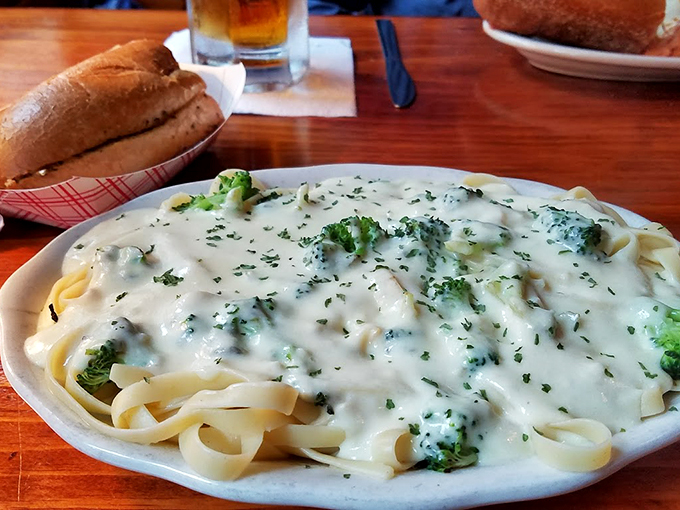 Fettuccine Alfredo with broccoli that's so creamy, it should come with a warning label: "May induce extreme happiness."