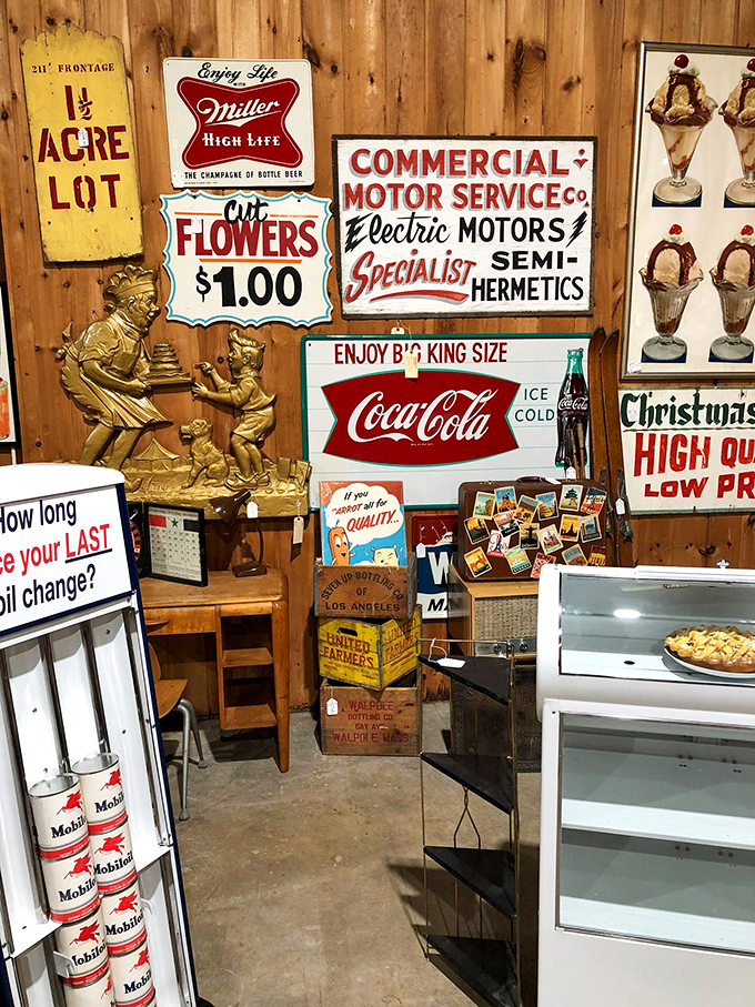 When advertising was an art form &ndash; these vintage signs remind us why "they don't make 'em like they used to."