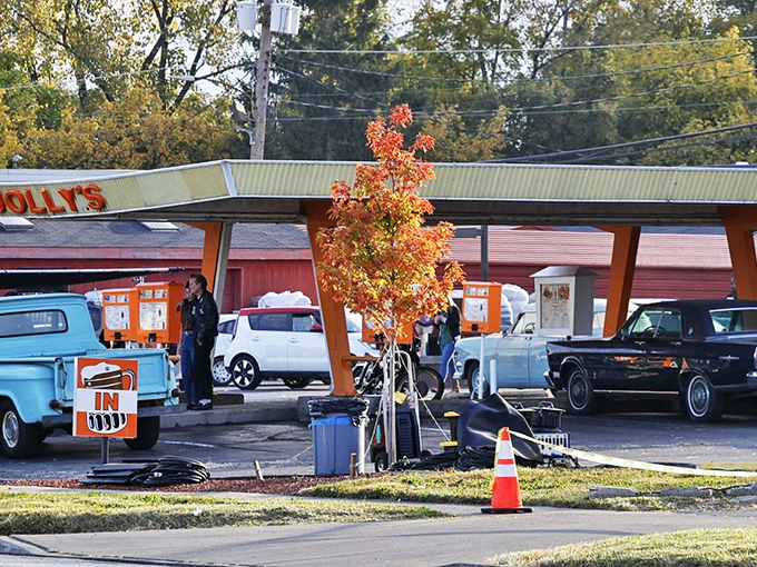 Back to the future of breakfast! Jolly's retro charm will have you doing the twist in your seat while you wait for your morning feast.