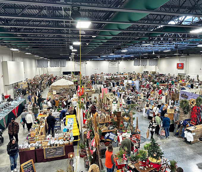 It's the Coachella of antiques! Junk Bonanza turns one person's castoffs into another's must-haves.