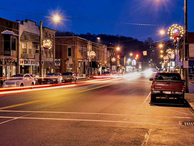 Loudonville: Where the streets are as inviting as a warm hug from grandma, and twice as picturesque.