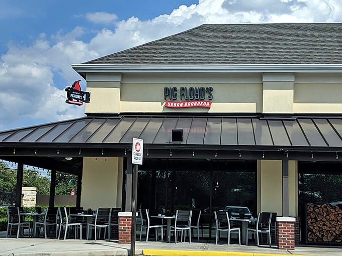 Pig Floyd's: Where barbecue goes cosmopolitan! This sleek spot proves you can teach an old pig new, delicious tricks.