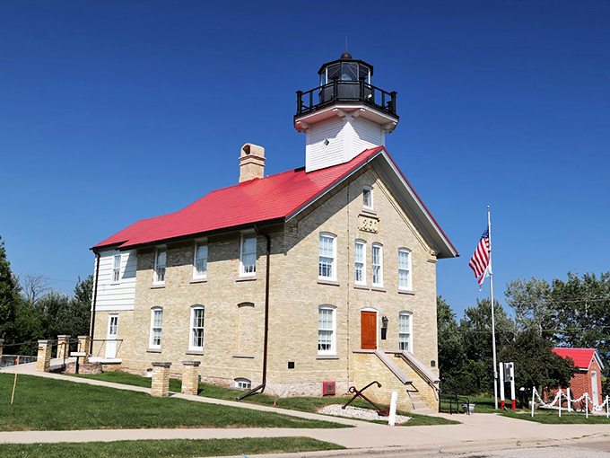 Port Washington Light: Sleek, chic, and ready for its close-up since 1935. The supermodel of Lake Michigan lighthouses. 