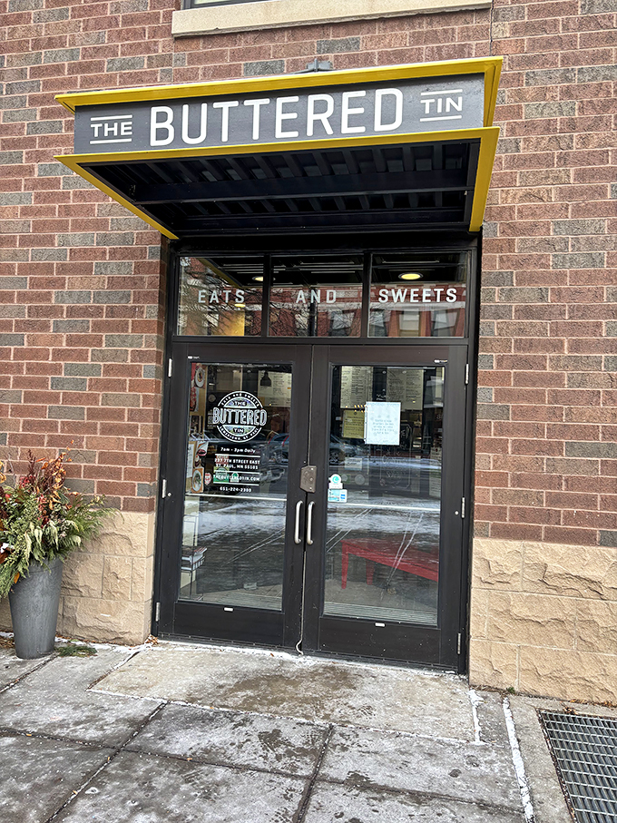 The Buttered Tin: Where breakfast becomes an art form. These pastries are so pretty, you almost don't want to eat them. Almost. Photo credit: Susan Simonson